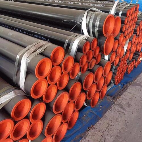 How does the hot-rolled process affect the quality of steel pipes？